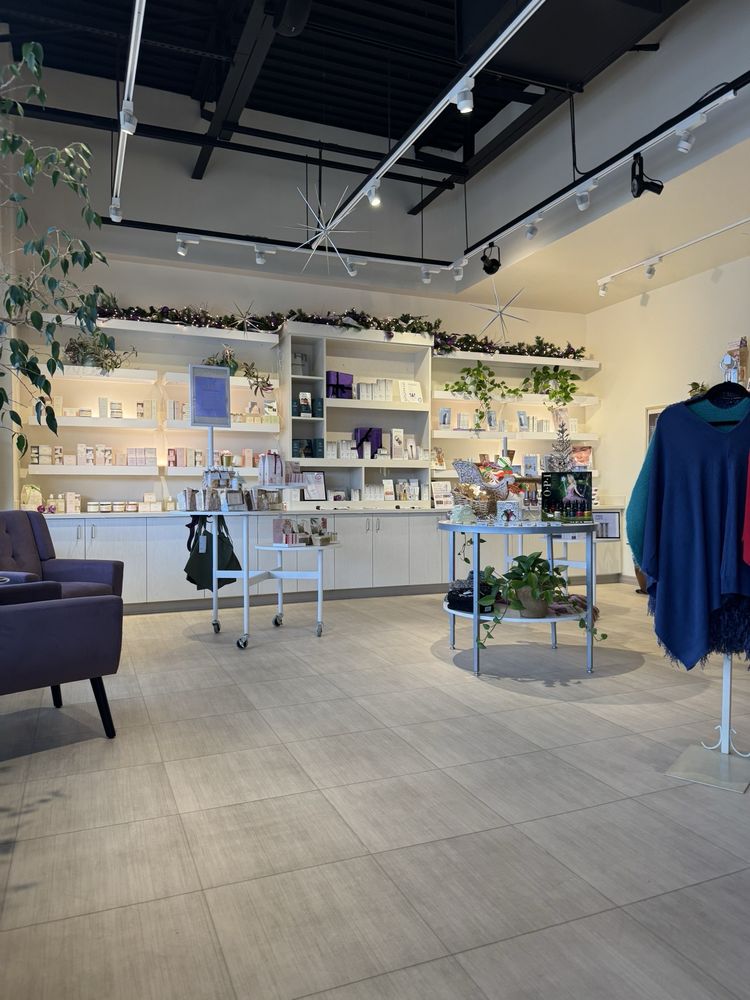 POLISHED SALON, SPA & WELLNESS - Updated February 2025 - 95 Photos & 68 ...