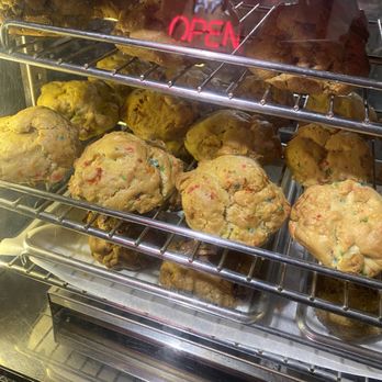 GOOEY ON THE INSIDE - 499 Photos & 283 Reviews - 163 Chrystie St, New ...