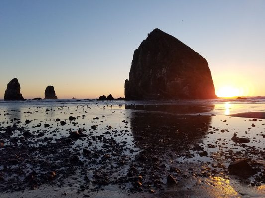 HAYSTACK ROCK - Updated April 2025 - 751 Photos & 237 Reviews - Hwy 101 ...