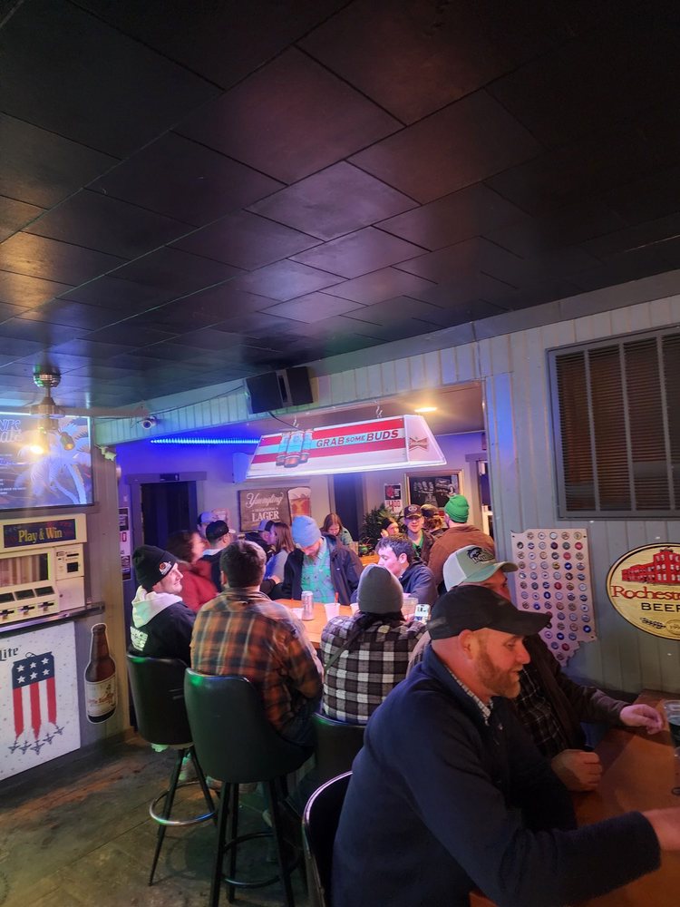 MALDEN OASIS BAR & GRILL - Updated August 2025 - 187 Photos - 394 S ...