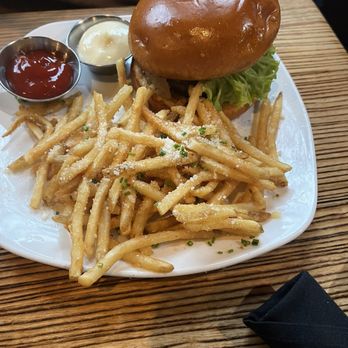 BIN 77 BISTRO & SIDEBAR - Updated September 2025 - 460 Photos & 226 ...