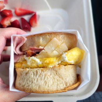 BLUEGRAIN SANDWICH MARKET - Updated October 2025 - 86 Photos & 35 ...