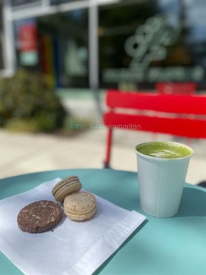 FRESH FLOURS - Updated May 2025 - 264 Photos & 195 Reviews - 1624 S ...