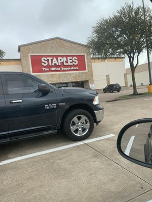 STAPLES - Updated October 2025 - 30 Photos & 37 Reviews - 812 West ...
