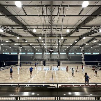 LEGENDS EVENT CENTER - Updated December 2025 - 20 Photos - 2533 Midtown ...