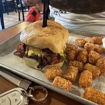 Photos of FUEGO BURGER - Updated August 2024 - 258 Photos & 392 Reviews ...