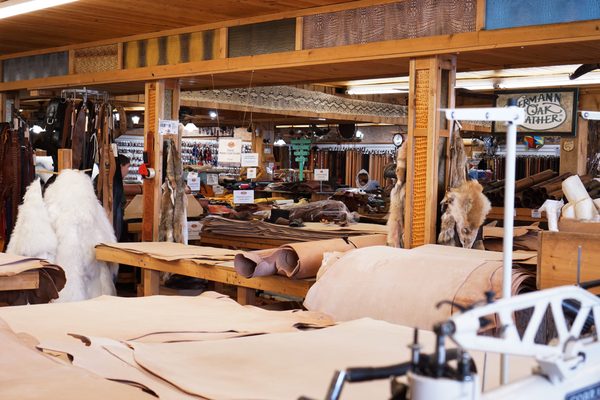 SPRINGFIELD LEATHER COMPANY - Updated December 2025 - 17 Photos & 34 ...