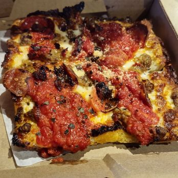 SPIN! PIZZA - Updated October 2025 - 357 Photos & 351 Reviews - 348 W ...