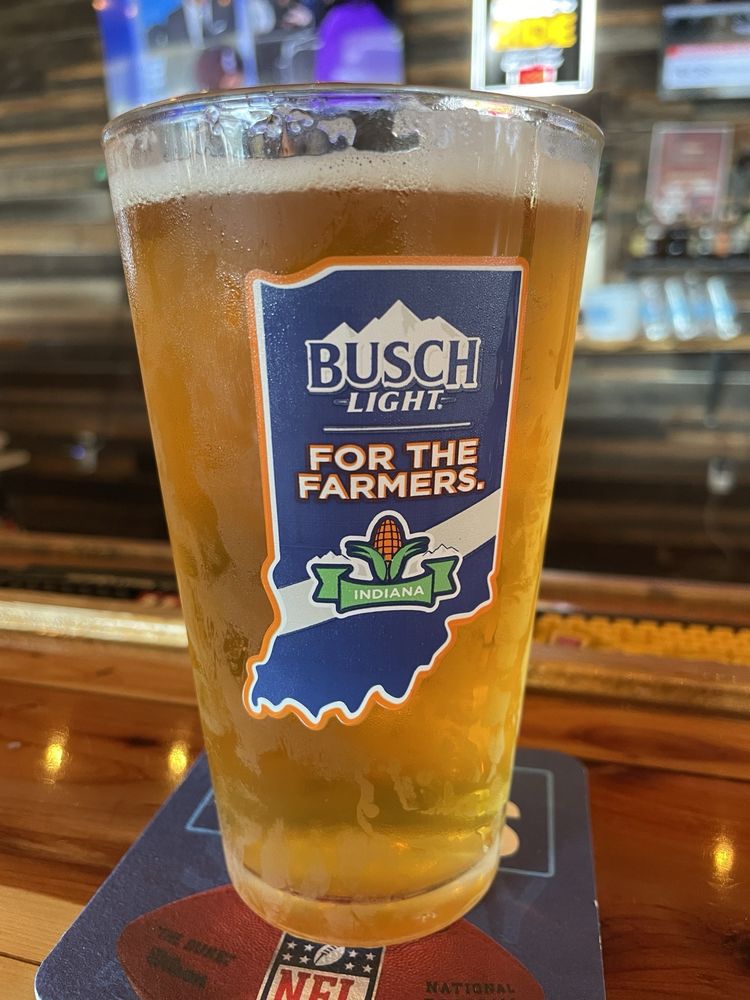 THE SQUARE PUB - Updated July 2024 - 10 Photos - 30 W Washington St ...