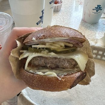 BURGERVILLE - Updated May 2025 - 158 Photos & 343 Reviews - 1135 NE Mlk ...