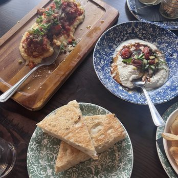 ELLA’S ITALIAN PUB - GENEVA - Updated July 2025 - 102 Photos & 132 ...