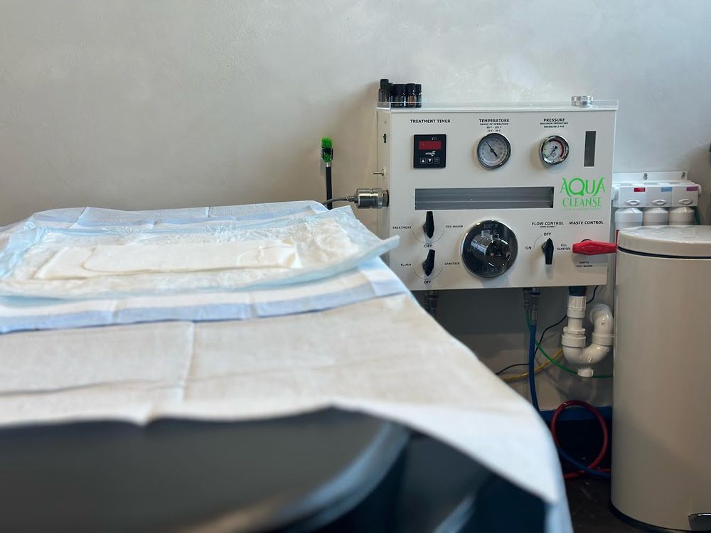 THE GUT BAR COLONICS - Updated October 2025 - 4553 Main St, Buffalo ...