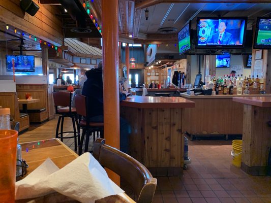 HOOTERS - Updated December 2024 - 209 Photos & 359 Reviews - 15300 ...