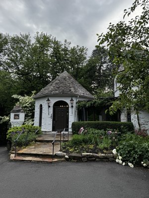 HYEHOLDE RESTAURANT - Updated January 2025 - 333 Photos & 193 Reviews ...