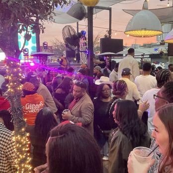 BAR 5015 - Updated June 2025 - 304 Photos & 250 Reviews - 5015 Almeda ...