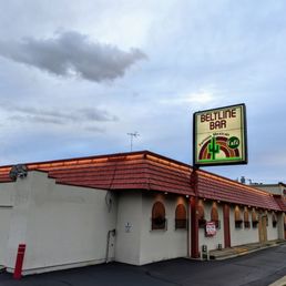 BELTLINE BAR - Updated July 2025 - 136 Photos & 369 Reviews - 16 28th ...