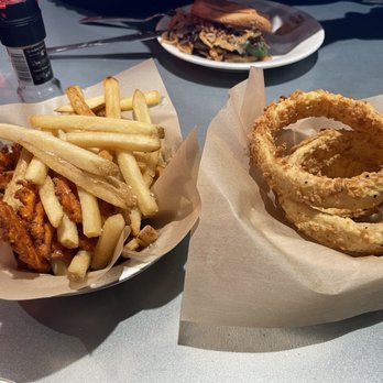 SOCIETY BURGER - Updated October 2025 - 202 Photos & 191 Reviews - 9999 ...