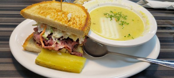 STATESIDE DELI & RESTAURANT - Updated November 2025 - 191 Photos & 205 ...