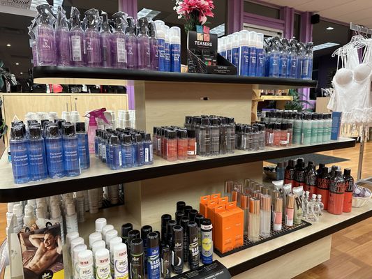 LOVE ETC - Updated October 2025 - 19 Photos - 3310 Austin Bluffs Pkwy ...