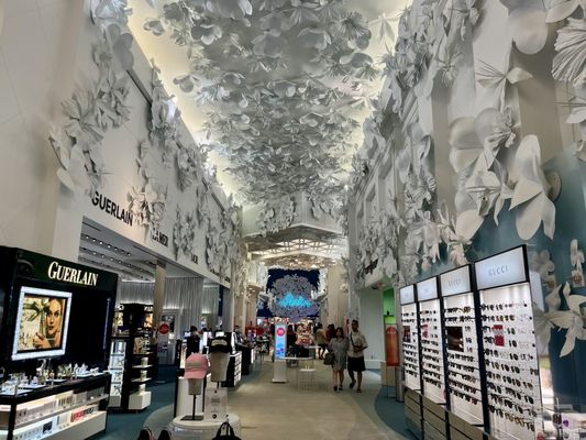 T GALLERIA HAWAII BY DFS - Updated August 2024 - 434 Photos & 130 ...