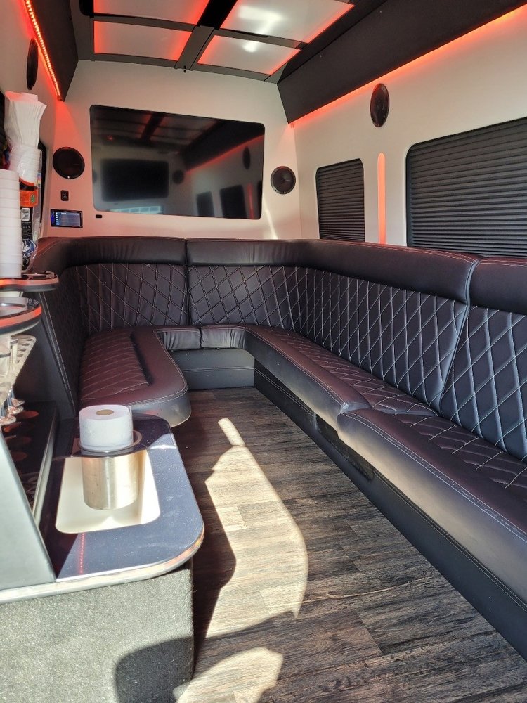 BLACK NIGHT LIMOUSINE - Updated October 2025 - Idaho Falls, Idaho ...