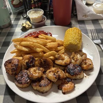 THE FISH GUY - Updated September 2025 - 172 Photos & 246 Reviews - 4114 ...