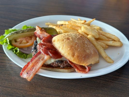 GOLDEN TREBOL - Updated August 2025 - 22 Photos - 1330 SR 89 A ...