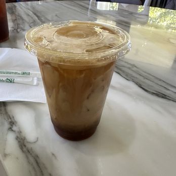 THE QUARTERS COFFEE HOUSE - Updated September 2025 - 420 Photos & 164 ...