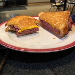 RIVER STREET DELI - Updated September 2025 - 141 Photos & 233 Reviews ...
