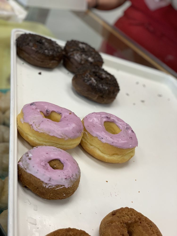 ROSS BAKERY - 20 Photos & 18 Reviews - 1051 Eaton Ave, Hamilton, Ohio ...