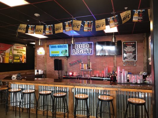 WINGS GONE WILD - 109 Photos & 67 Reviews - American (New) - 101 98th ...