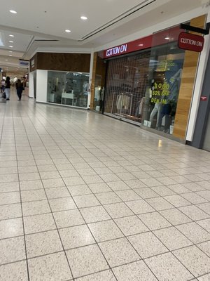 THE OAKS MALL - Updated July 2025 - 34 Photos & 59 Reviews - 6419 Newberry Rd, Gainesville ...