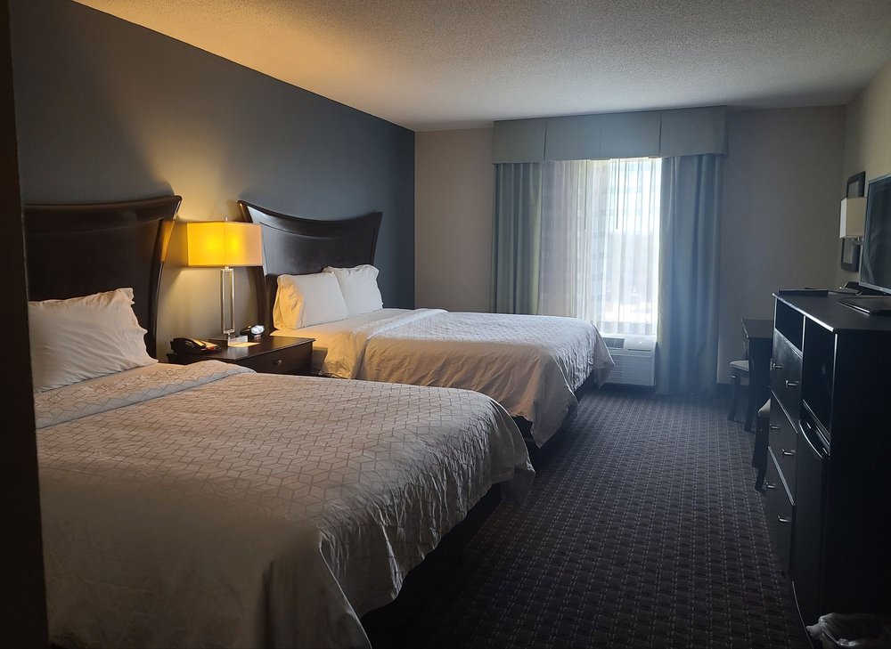 HOLIDAY INN EXPRESS & SUITES LARGO-CLEARWATER - Updated August 2024 ...