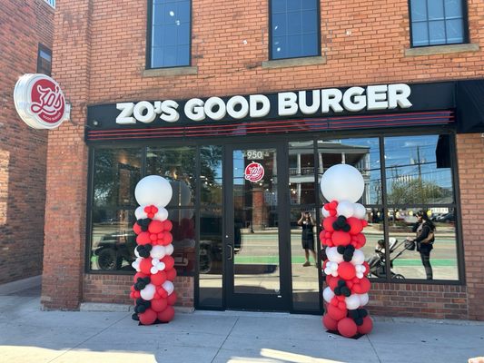 ZO’S GOOD BURGER W. DEARBORN - Updated June 2025 - 950 Monroe St ...