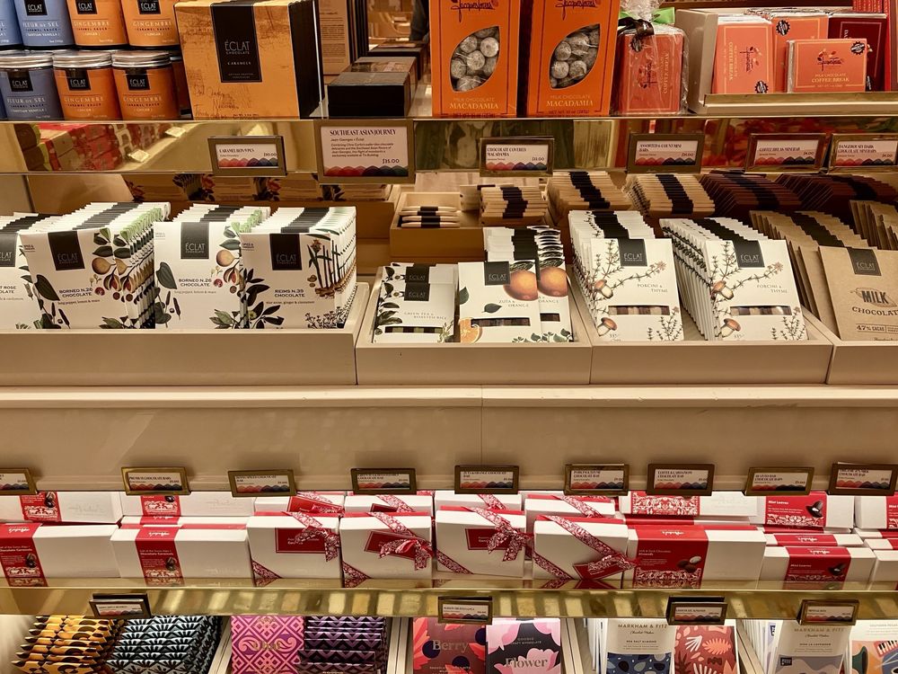 SPOILED PARROT - Updated January 2026 - 18 Photos - 96 S St, New York ...