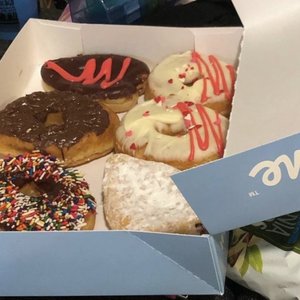 SUBLIME DOUGHNUTS - 657 Photos & 406 Reviews - 2566 Briarcliff Rd NE ...