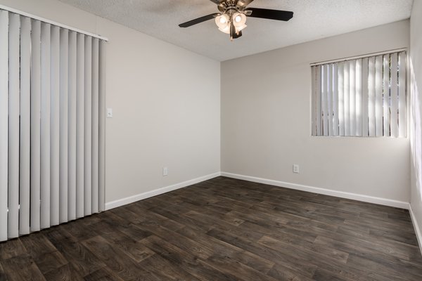 CORAL POINT APARTMENTS - Updated November 2024 - 199 Photos & 78 ...