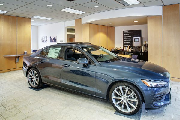 VOLVO CARS SEATTLE - Updated January 2026 - 23 Photos & 120 Reviews ...