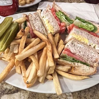 METRO DELI & CATERING - Updated December 2025 - 23 Photos & 54 Reviews ...