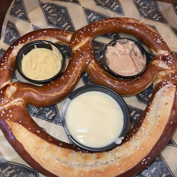 NEW RIVER TAPHOUSE - Updated May 2025 - 1026 Photos & 562 Reviews ...