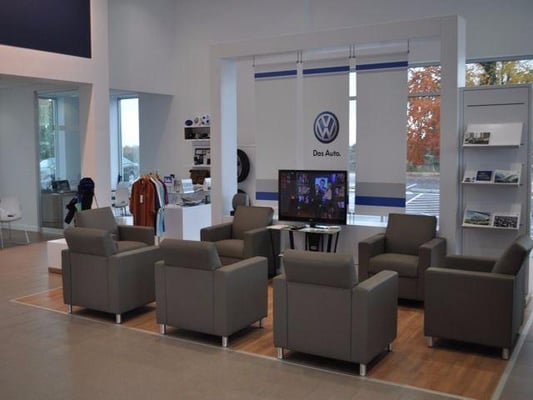 PARAMOUNT VOLKSWAGEN - Updated October 2025 - 16 Photos & 14 Reviews ...