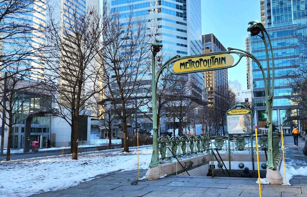 SQUARE VICTORIA - Updated January 2026 - 35 Photos - Rue Du Square ...