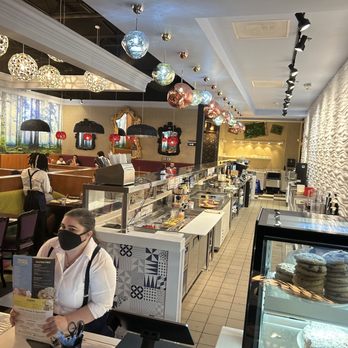 WHITE RABBIT DESSERT EXPERIENCE Winter Garden, FL - Updated November ...