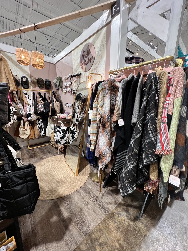 PAINTED TREE BOUTIQUE - 155 Photos & 10 Reviews - 1624 Laskin Rd ...