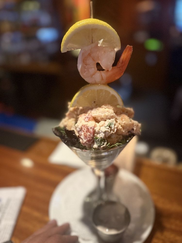 THE RED PARROT RESTAURANT - Updated December 2025 - 1443 Photos & 1464 ...