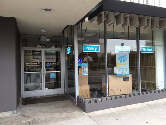 THE UPS STORE - Updated October 2025 - 38 Photos & 116 Reviews - 325 N ...