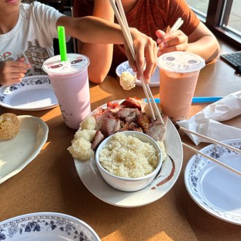 PHOCOMA - Updated July 2024 - 35 Photos & 48 Reviews - 154 N Broadway ...