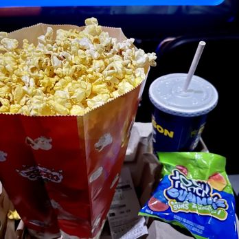 CINEPLEX CINEMAS MISSISSAUGA - Updated December 2025 - 186 Photos & 50 ...