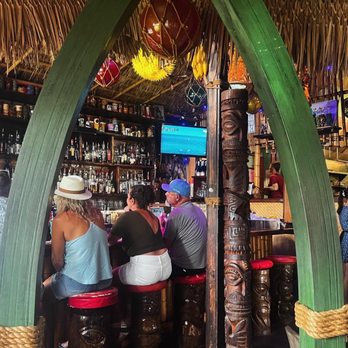 TIKI INIKI - Updated July 2024 - 899 Photos & 1153 Reviews - 5-4280 ...