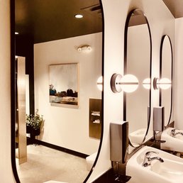 THE MASH HOUSE - Updated October 2025 - 241 Photos & 139 Reviews - 10 E ...